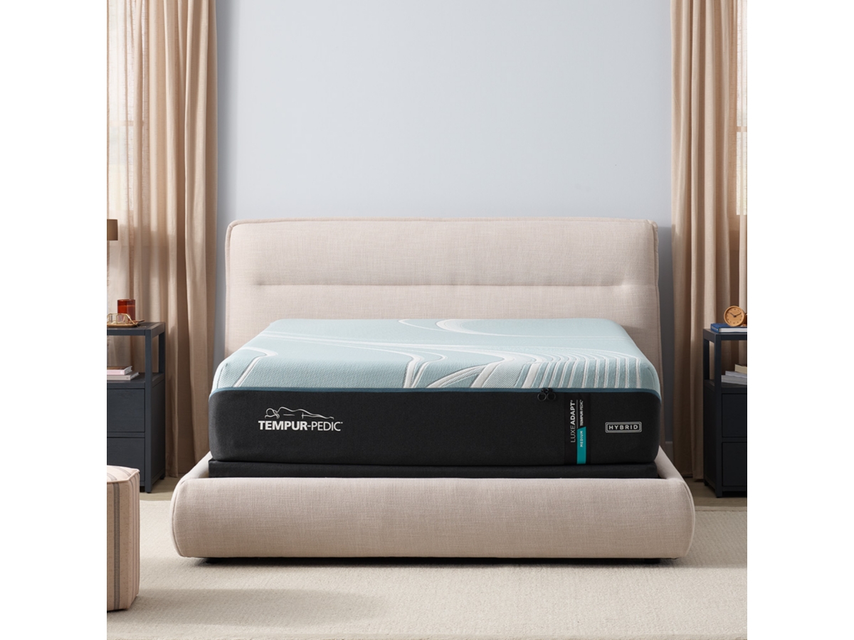 TEMPUR LuxeAdapt Medium Hybrid Queen Mattress