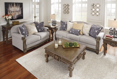 Sylewood Loveseat