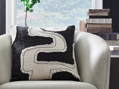 Click here for Veerbank Pillow  Black/Beige prices