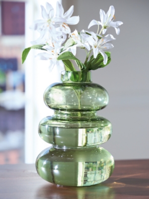 Click here for Renethorne Vase  Green prices