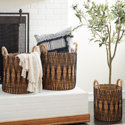 Click here for Bayberry Lane Brown Banana Leaf Bohemian Storage B... prices