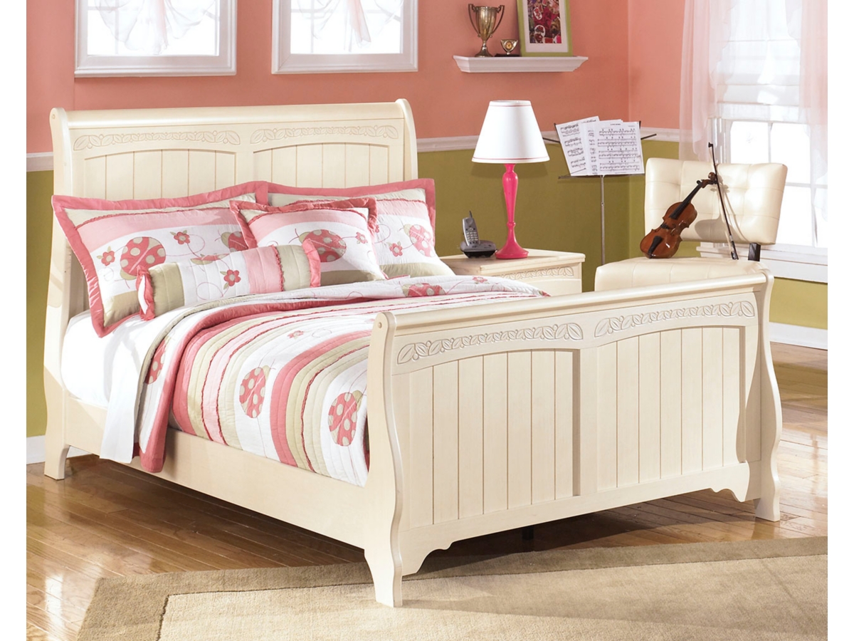 Ashley furniture cream bedroom set store