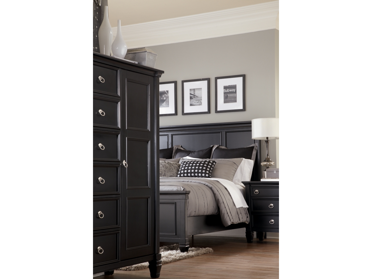 Greensburg Queen Panel Bed Ashley