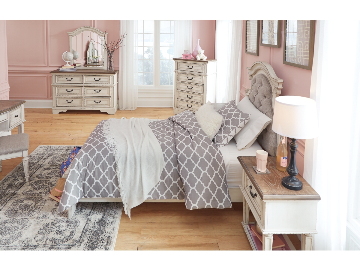 Realyn Twin Upholstered Panel Headboard