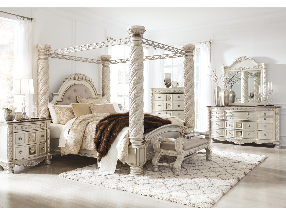 Cassimore King Poster Bed with Canopy Ashley