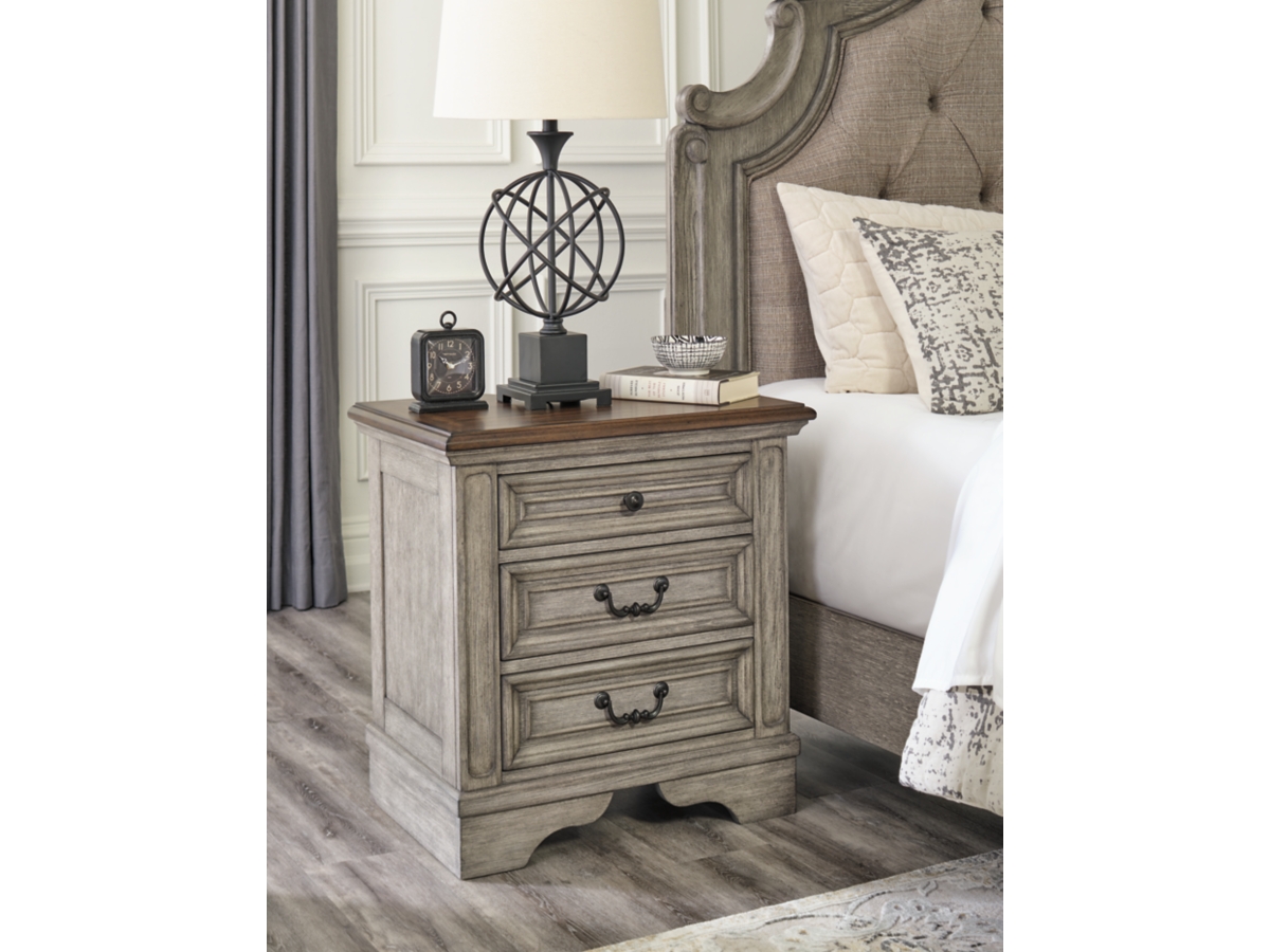 Lodenbay 27 3 Drawer Charging Nightstand