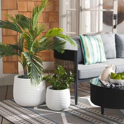 Click here for Safavieh Jasper Outdoor Planter (Set of 2)  White prices