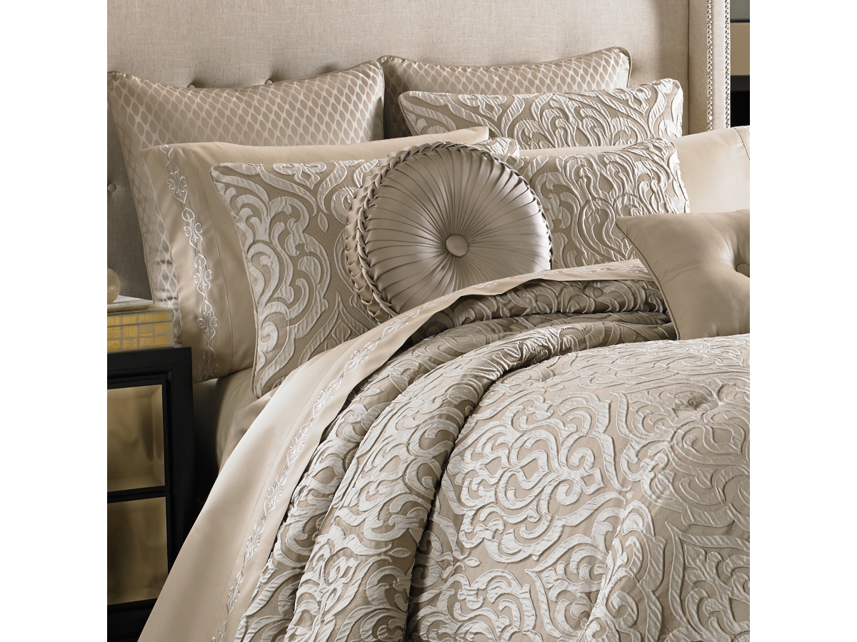 J Queen Bedding J Queen New York Aurora 4 Pc. Comforter Set, Queen