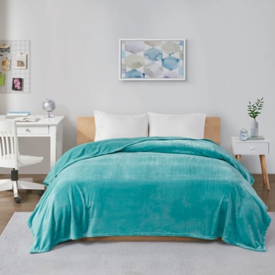 Click here for Microlight Plush Oversized King Blanket  Aqua prices