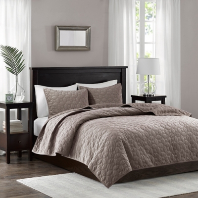 Click here for Harper King/California King 3 Piece Velvet Quilt S... prices