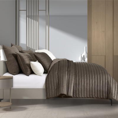 Click here for J. Queen Modern Valencia Full/Queen 3 Piece Quilt... prices