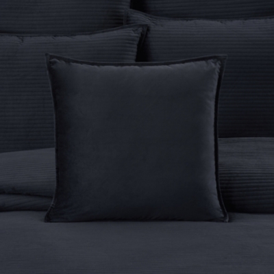 Click here for J. Queen New York Townsend 20 Square Decorative Th... prices