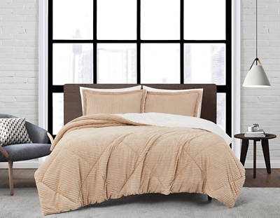 Click here for London Fog Plush 3-Piece Full/Queen Comforter Set... prices