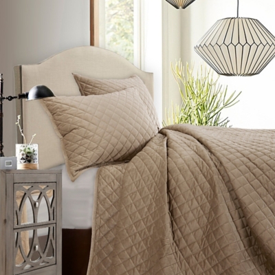 Click here for HiEnd Accents 3- Piece Queen Quilt Set  Oatmeal prices