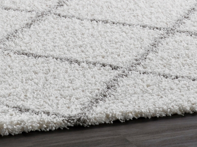 Click here for Nuloom Tess Moroccan Shag Area Rug  White prices