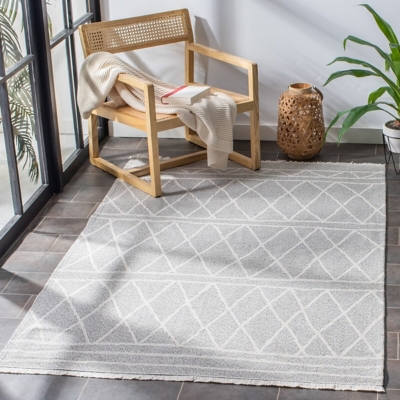 Click here for Safavieh Augustine Geometric 55 x 77 Area Rug  Gra... prices