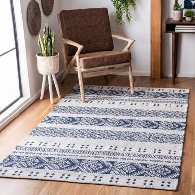 Click here for Safavieh Augustine 5 x 77 Area Rug  Navy/Creme prices