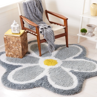 Click here for Safavieh Novelty Collection Adiya 4 x 4 Round Rug... prices