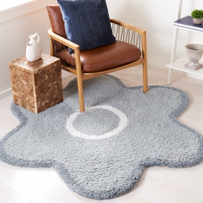 Click here for Safavieh Novelty Collection Lorea 4 x 4 Round Rug... prices