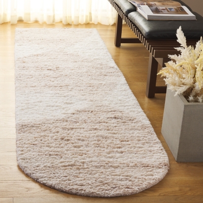 Click here for Safavieh Vermont Collection Boris 23 x 8 Runner Ru... prices