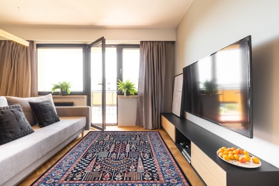 Click here for Linon Emerald Tenley 67 x 97 Area Rug  Navy prices